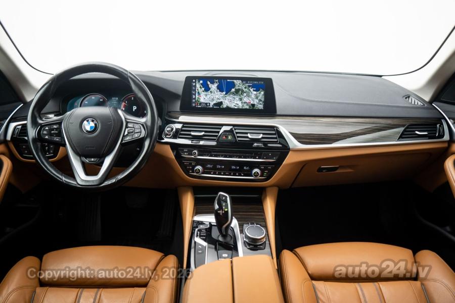 Balts BMW 5 Series 2017 Tallina, ar dzinēja tilpumu 3.00 L un nobraukumu 157 tūkst. km par 26999 €, foto 14 vietnē AUTOMOTO.COM.LV