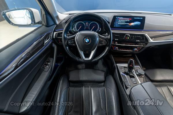 Balts BMW 5 Series 2017 Tallina, ar dzinēja tilpumu 2.00 L un nobraukumu 156 tūkst. km par 22990 €, foto 8 vietnē AUTOMOTO.COM.LV
