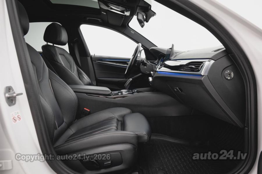 Balts BMW 5 Series 2017 Tartu, ar dzinēja tilpumu 3.00 L un nobraukumu 219 tūkst. km par 26900 €, foto 12 vietnē AUTOMOTO.COM.LV