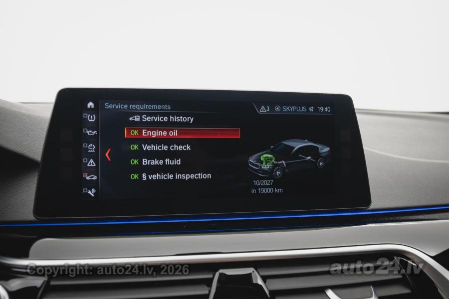 Balts BMW 5 Series 2017 Tartu, ar dzinēja tilpumu 3.00 L un nobraukumu 219 tūkst. km par 26900 €, foto 24 vietnē AUTOMOTO.COM.LV