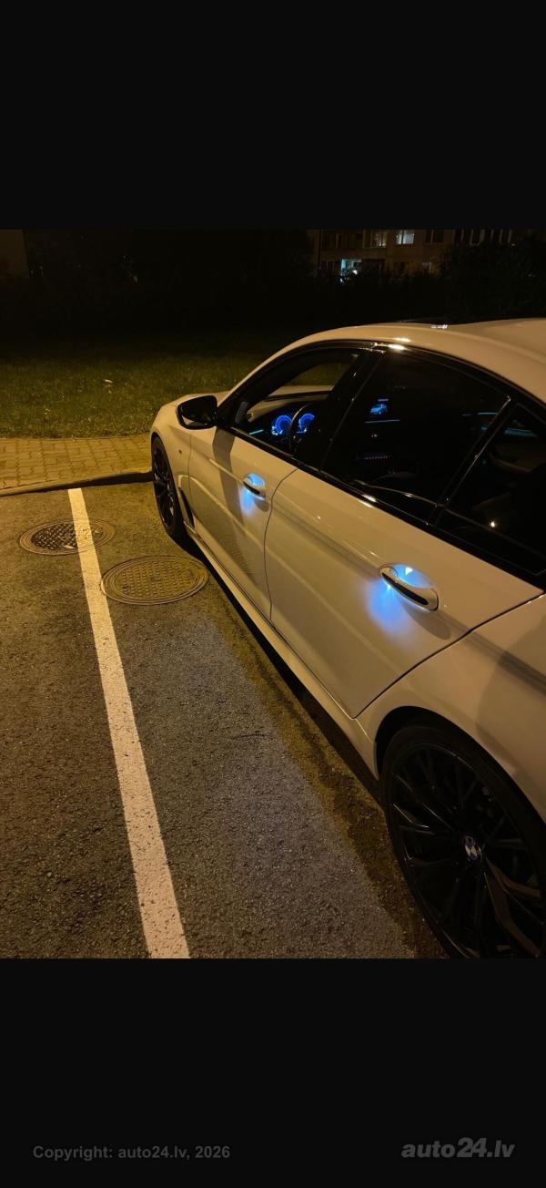 Balts BMW 5 Series 2017 Tallina, ar dzinēja tilpumu 3.00 L un nobraukumu 174 tūkst. km par 32900 €, foto 4 vietnē AUTOMOTO.COM.LV