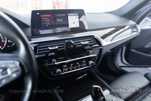 White BMW 5 Series 2018 in Tallinn, with an engine capacity of 3.00 L and mileage of 159 thousand km for 26990 €, photo 21 on AUTOMOTO.COM.LV