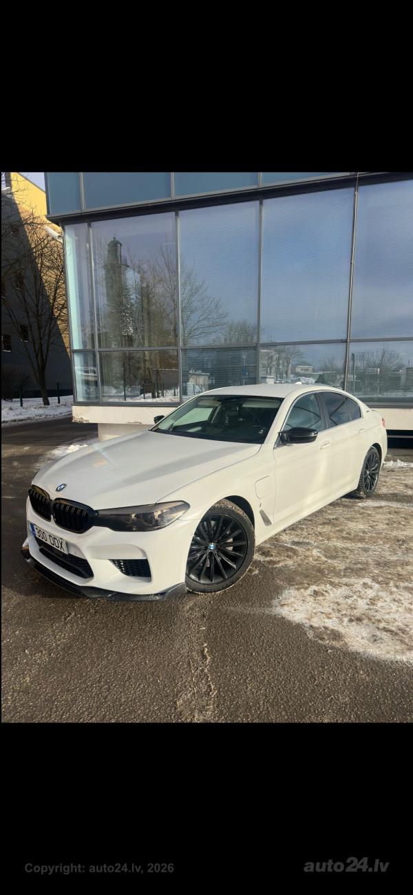 Balts BMW 5 Series 2018 Tallina, ar dzinēja tilpumu 2.00 L un nobraukumu 168 tūkst. km par 15999 €, foto 4 vietnē AUTOMOTO.COM.LV