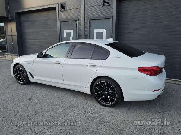 BMW 5 Series 2018 in Tallinn on AUTOMOTO.COM.LV White BMW 5 Series 2018 in Tallinn, with an engine capacity of 2.00 L and mileage of 87 thousand km for 20690 €, photo 7 on AUTOMOTO.COM.LV