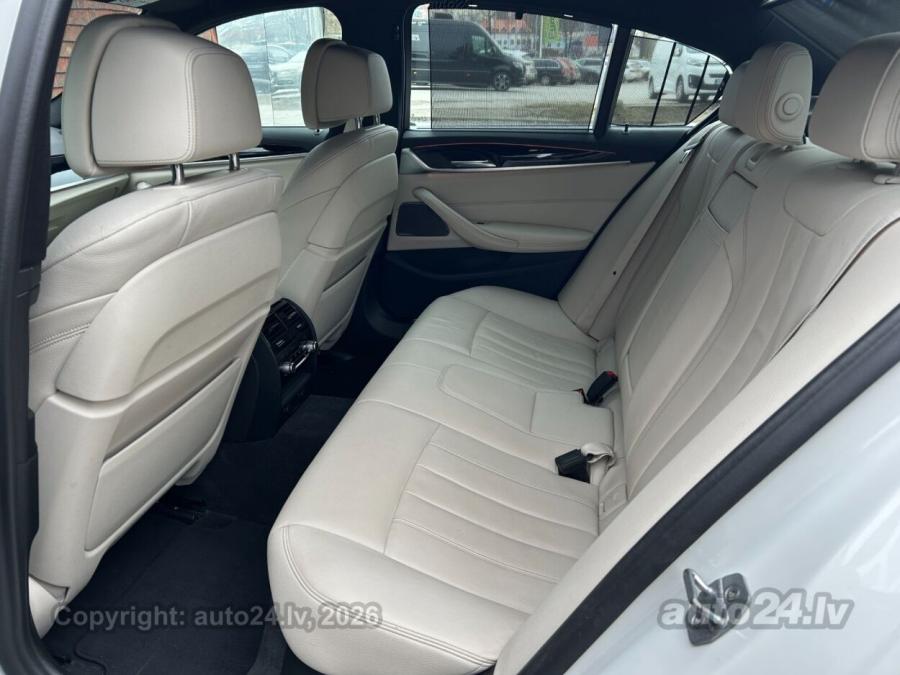 Balts BMW 5 Series 2019 Tallina, ar dzinēja tilpumu 3.00 L un nobraukumu 113 tūkst. km par 33900 €, foto 9 vietnē AUTOMOTO.COM.LV