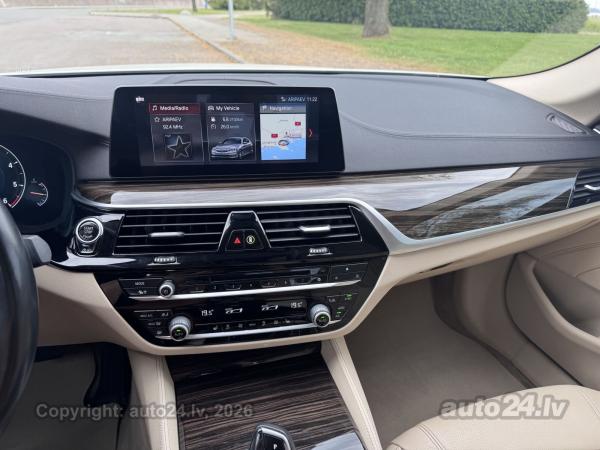 Balts BMW 5 Series 2019 Tallina, ar dzinēja tilpumu 2.00 L un nobraukumu 82 tūkst. km par 23800 €, foto 10 vietnē AUTOMOTO.COM.LV