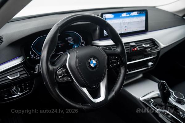 Balts BMW 5 Series 2020 Tallina, ar dzinēja tilpumu 2.00 L un nobraukumu 195 tūkst. km par 21999 €, foto 7 vietnē AUTOMOTO.COM.LV