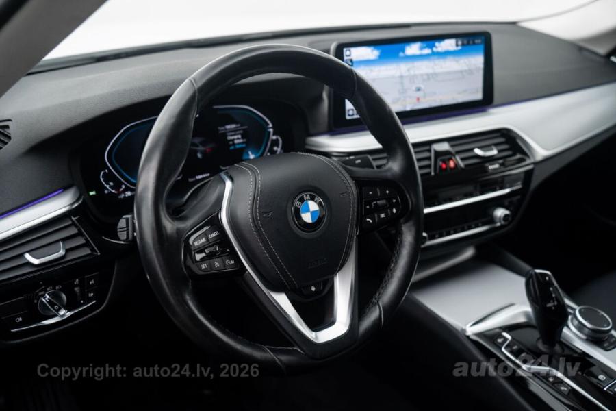 Balts BMW 5 Series 2020 Tallina, ar dzinēja tilpumu 2.00 L un nobraukumu 195 tūkst. km par 21999 €, foto 7 vietnē AUTOMOTO.COM.LV