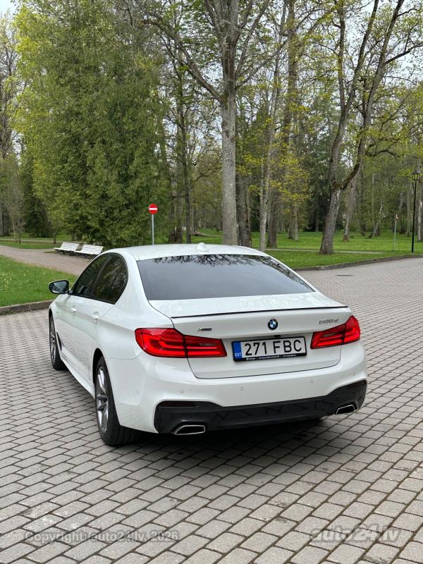 Balts BMW 5 Series 2020 Tallina, ar dzinēja tilpumu 2.00 L un nobraukumu 58 tūkst. km par 36900 €, foto 5 vietnē AUTOMOTO.COM.LV