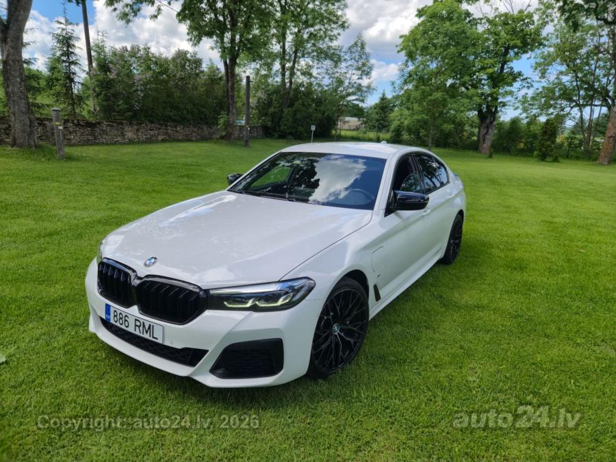 White BMW 5 Series 2020 in Tallinn, with an engine capacity of 2.00 L and mileage of 135 thousand km for 31000 €, photo 1 on AUTOMOTO.COM.LV