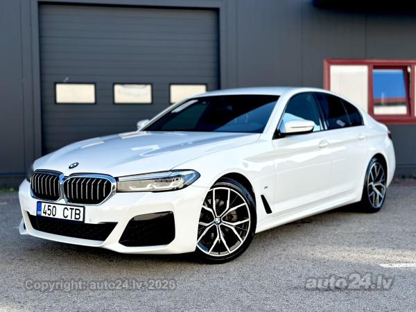 Balts BMW 5 Series 2023 Tallina, ar dzinēja tilpumu 2.00 L un nobraukumu 70 tūkst. km par 39500 €, foto  vietnē AUTOMOTO.COM.LV