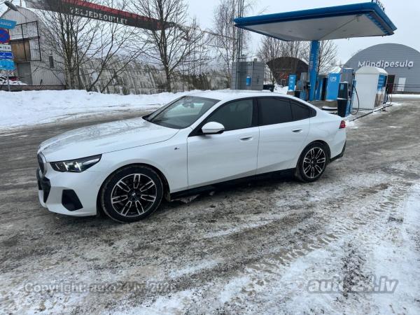 Balts BMW 5 Series 2024 Tallina, ar dzinēja tilpumu 2.00 L un nobraukumu 183 tūkst. km par 42600 €, foto 7 vietnē AUTOMOTO.COM.LV