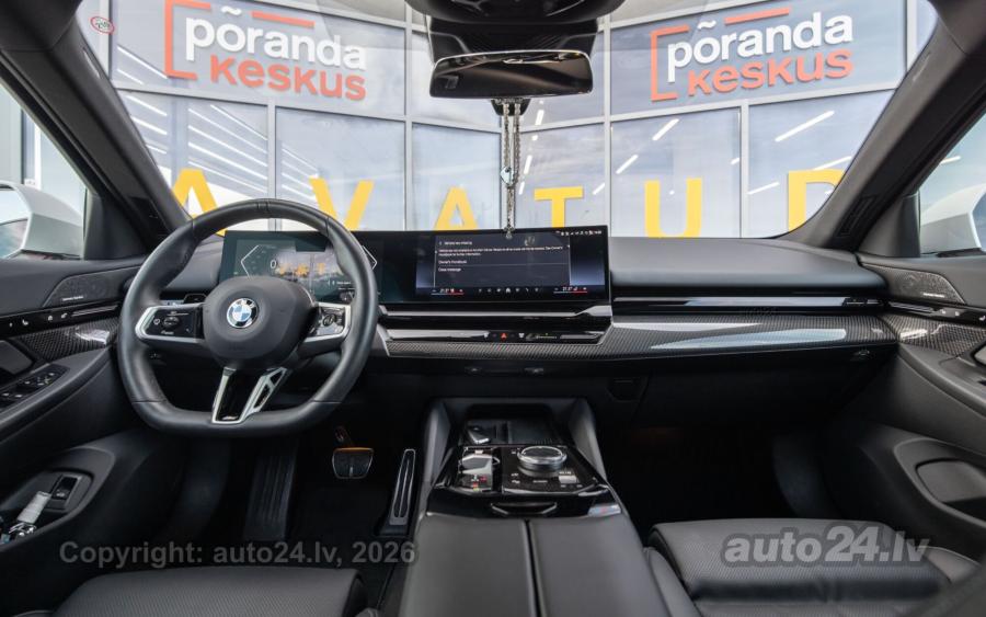 Balts BMW 5 Series 2025 Tallina, ar dzinēja tilpumu 3.00 L un nobraukumu 32 tūkst. km par 79990 €, foto 13 vietnē AUTOMOTO.COM.LV