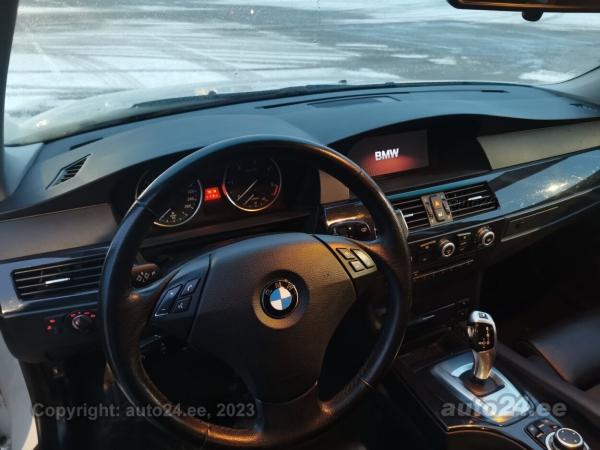 Balts BMW 5 Series 2009 Tallina, ar dzinēja tilpumu 2.00 L un nobraukumu 329 tūkst. km par 4999 €, foto 11 vietnē AUTOMOTO.COM.LV