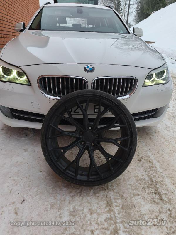 White BMW 5 Series 2011 in Viljandi, with an engine capacity of 3.00 L and mileage of 319 thousand km for 7900 €, photo 9 on AUTOMOTO.COM.LV