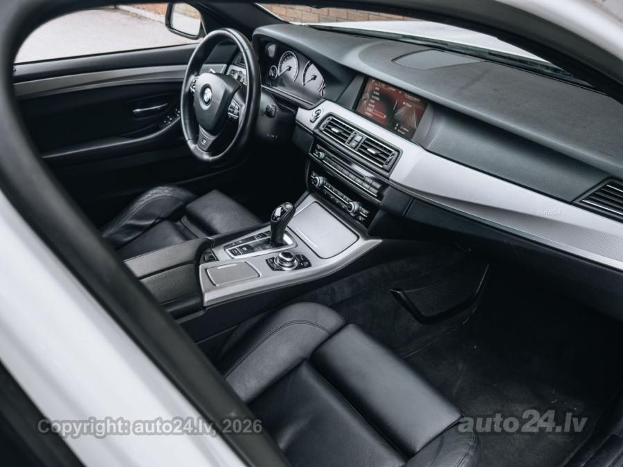 Balts BMW 5 Series 2012 Tallina, ar dzinēja tilpumu 2.00 L un nobraukumu 183 tūkst. km par 12490 €, foto 13 vietnē AUTOMOTO.COM.LV