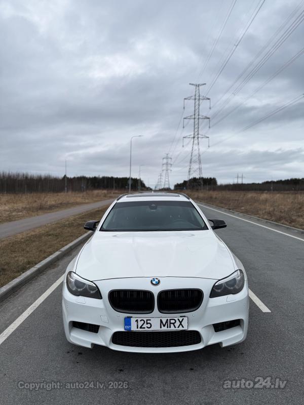 Balts BMW 5 Series 2013 Tallina, ar dzinēja tilpumu 3.00 L un nobraukumu 264 tūkst. km par 12600 €, foto 2 vietnē AUTOMOTO.COM.LV
