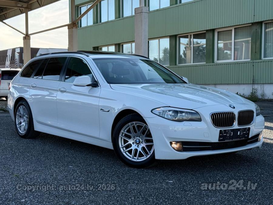 Balts BMW 5 Series 2013 Tartu, ar dzinēja tilpumu 3.00 L un nobraukumu 301 tūkst. km par 10499 €, foto 1 vietnē AUTOMOTO.COM.LV