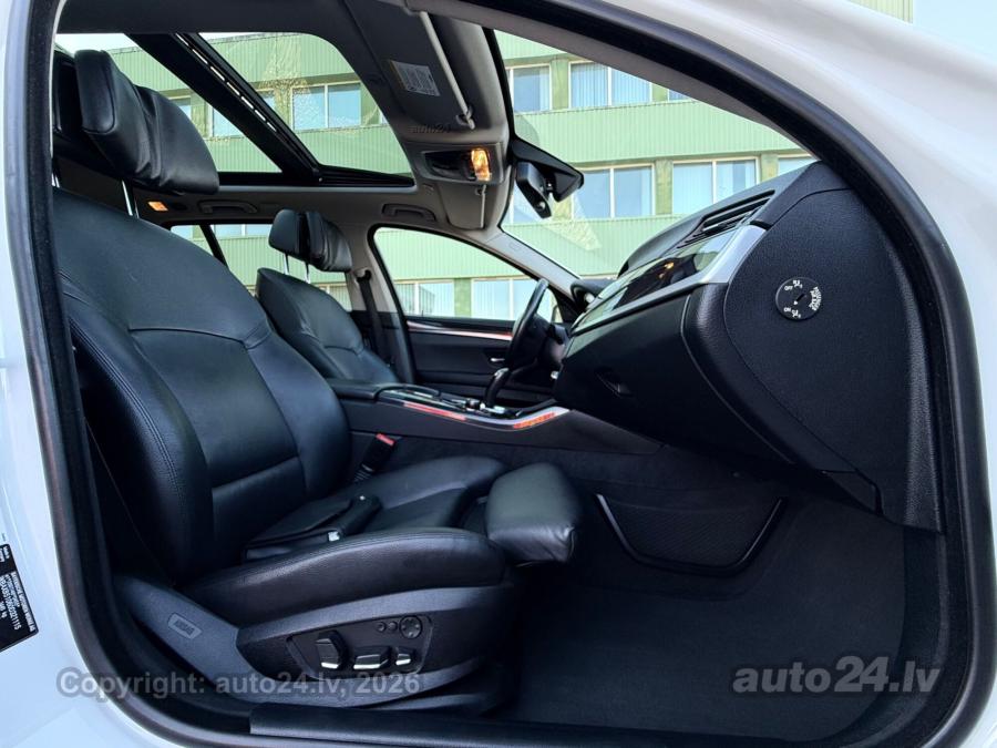 Balts BMW 5 Series 2013 Tartu, ar dzinēja tilpumu 3.00 L un nobraukumu 301 tūkst. km par 10499 €, foto 19 vietnē AUTOMOTO.COM.LV
