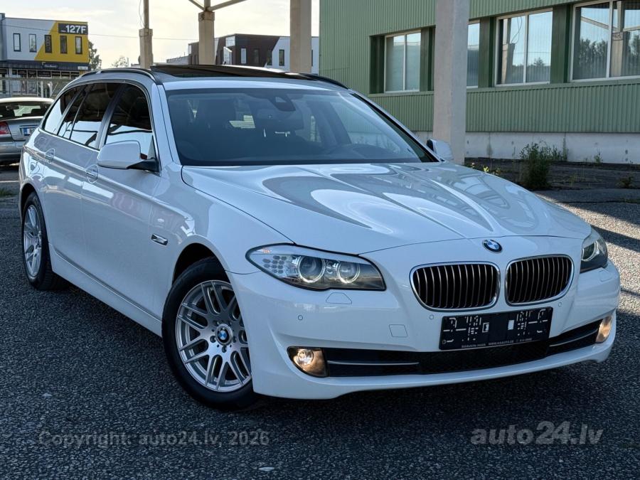 Balts BMW 5 Series 2013 Tartu, ar dzinēja tilpumu 3.00 L un nobraukumu 301 tūkst. km par 10499 €, foto 30 vietnē AUTOMOTO.COM.LV