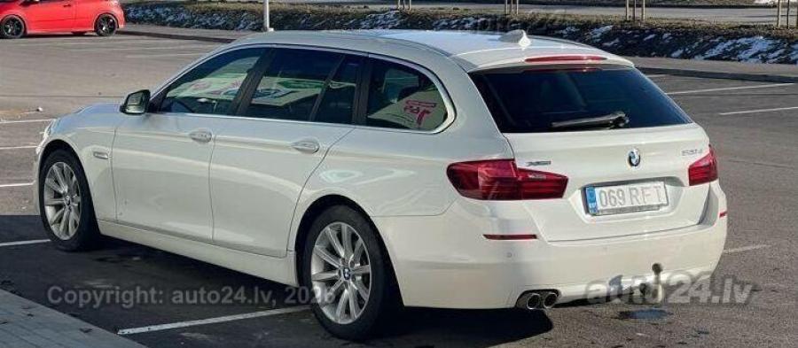 Balts BMW 5 Series 2015 Tallina, ar dzinēja tilpumu 2.00 L un nobraukumu 230 tūkst. km par 14500 €, foto 4 vietnē AUTOMOTO.COM.LV