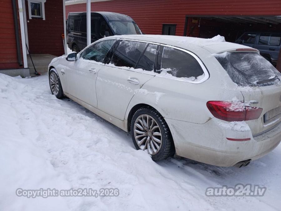 Balts BMW 5 Series 2015 Tallina, ar dzinēja tilpumu 2.00 L un nobraukumu 285 tūkst. km par 11900 €, foto 3 vietnē AUTOMOTO.COM.LV