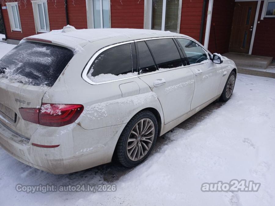 Balts BMW 5 Series 2015 Tallina, ar dzinēja tilpumu 2.00 L un nobraukumu 285 tūkst. km par 11900 €, foto 5 vietnē AUTOMOTO.COM.LV