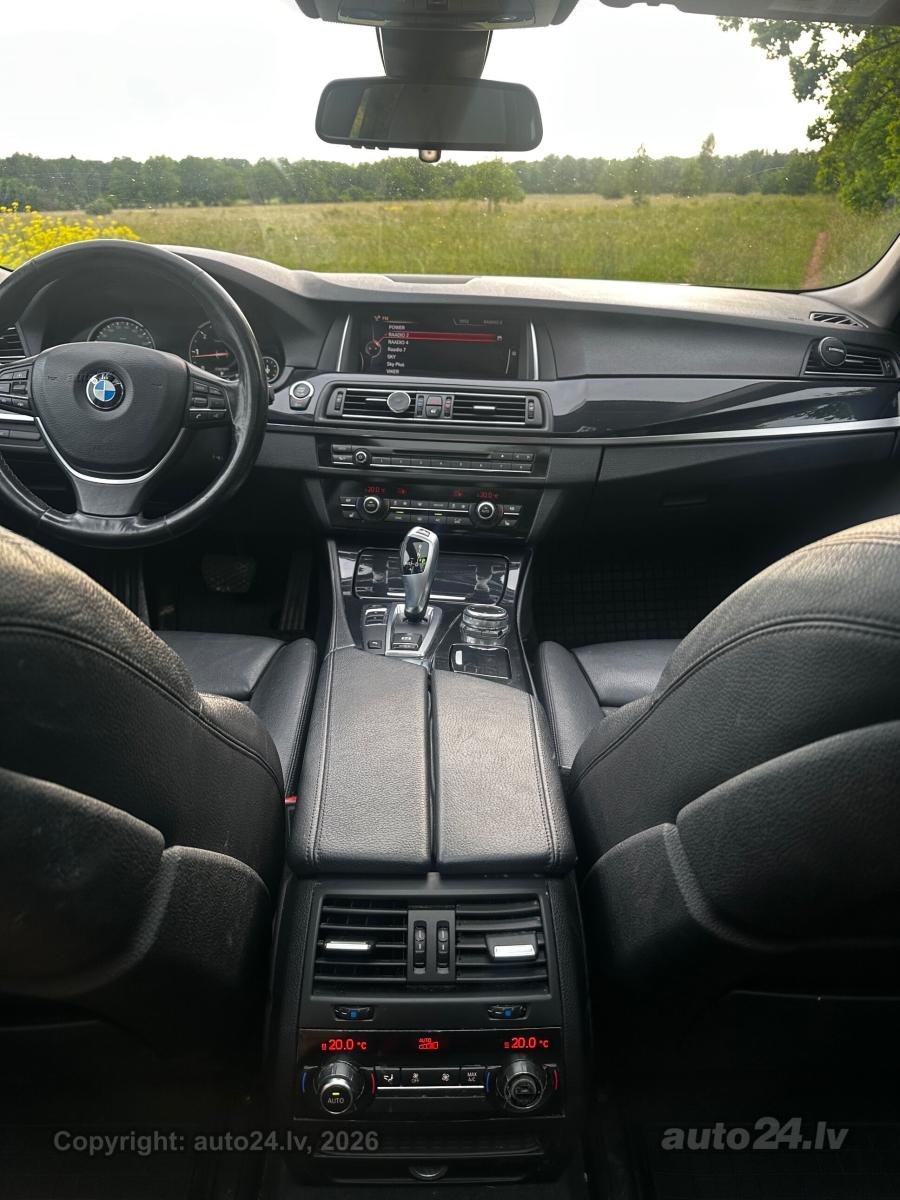 White BMW 5 Series 2016 in Tallinn, with an engine capacity of 2.00 L and mileage of 236 thousand km for 14900 €, photo 5 on AUTOMOTO.COM.LV