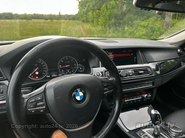 White BMW 5 Series 2016 in Tallinn, with an engine capacity of 2.00 L and mileage of 236 thousand km for 14900 €, photo 5 on AUTOMOTO.COM.LV