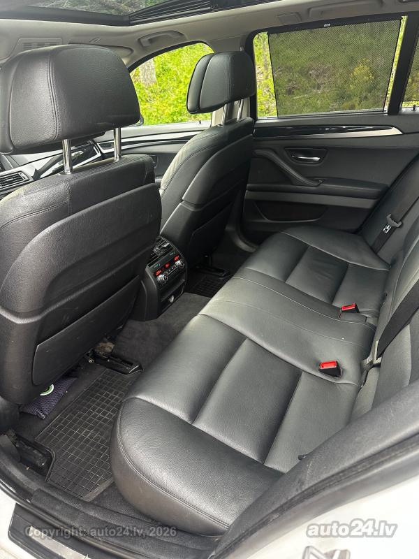 White BMW 5 Series 2016 in Tallinn, with an engine capacity of 2.00 L and mileage of 236 thousand km for 14900 €, photo 6 on AUTOMOTO.COM.LV