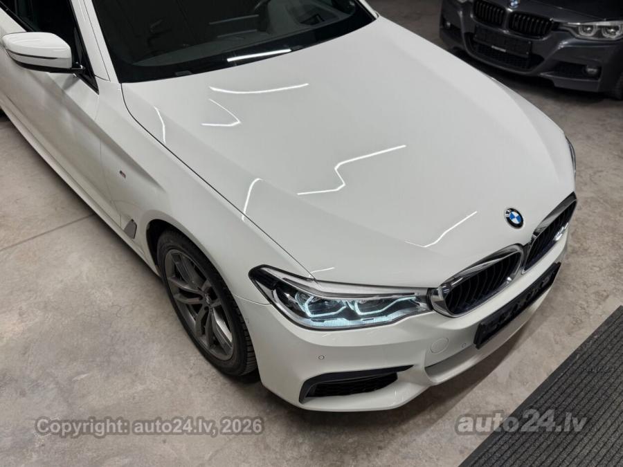 Balts BMW 5 Series 2017 Tallina, ar dzinēja tilpumu 3.00 L un nobraukumu 240 tūkst. km par 21490 €, foto 1 vietnē AUTOMOTO.COM.LV