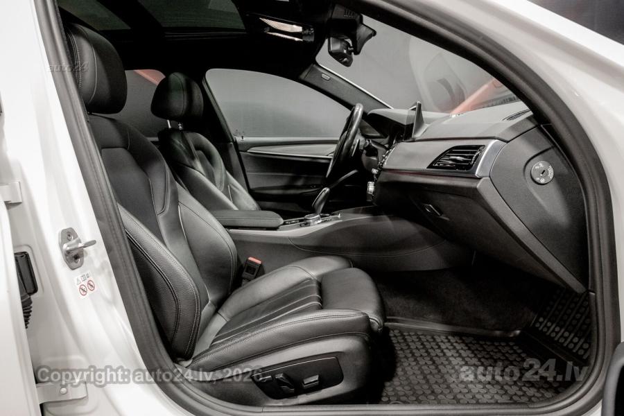Balts BMW 5 Series 2017 Pērnava, ar dzinēja tilpumu 3.00 L un nobraukumu 190 tūkst. km par 24950 €, foto 14 vietnē AUTOMOTO.COM.LV