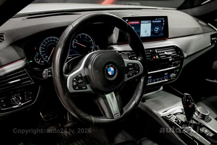 Balts BMW 5 Series 2017 Pērnava, ar dzinēja tilpumu 3.00 L un nobraukumu 190 tūkst. km par 24950 €, foto 19 vietnē AUTOMOTO.COM.LV
