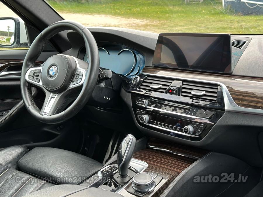 Balts BMW 5 Series 2017 Tallina, ar dzinēja tilpumu 3.00 L un nobraukumu 175 tūkst. km par 22500 €, foto 12 vietnē AUTOMOTO.COM.LV