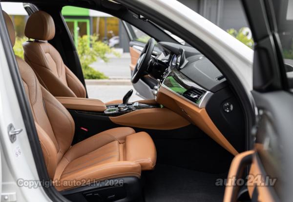 White BMW 5 Series 2017 in Tallinn, with an engine capacity of 3.00 L and mileage of 240 thousand km for 20900 €, photo 8 on AUTOMOTO.COM.LV