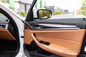 Белый БМВ 5 Серия 2017 в Таллин, объемом двигателя 3.00 л и пробегом 240 тыс. км за 20900 €, фото 24 на AUTOMOTO.COM.LV
