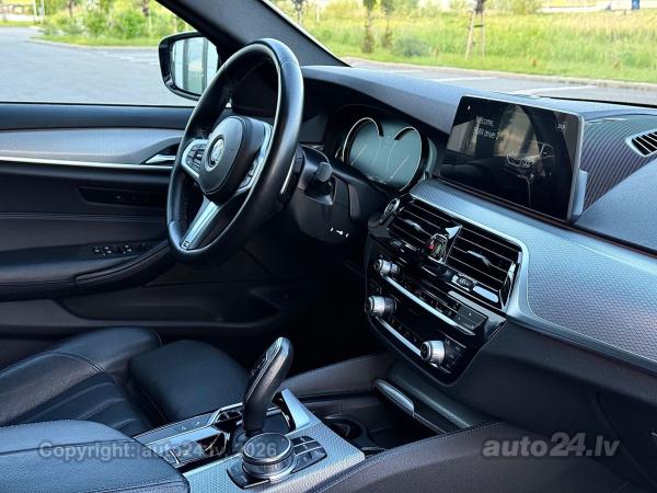 White BMW 5 Series 2017 in Tallinn, with an engine capacity of 3.00 L and mileage of 216 thousand km for 22800 €, photo 9 on AUTOMOTO.COM.LV