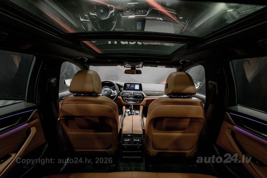 Balts BMW 5 Series 2017 Pērnava, ar dzinēja tilpumu 3.00 L un nobraukumu 182 tūkst. km par 21500 €, foto 17 vietnē AUTOMOTO.COM.LV