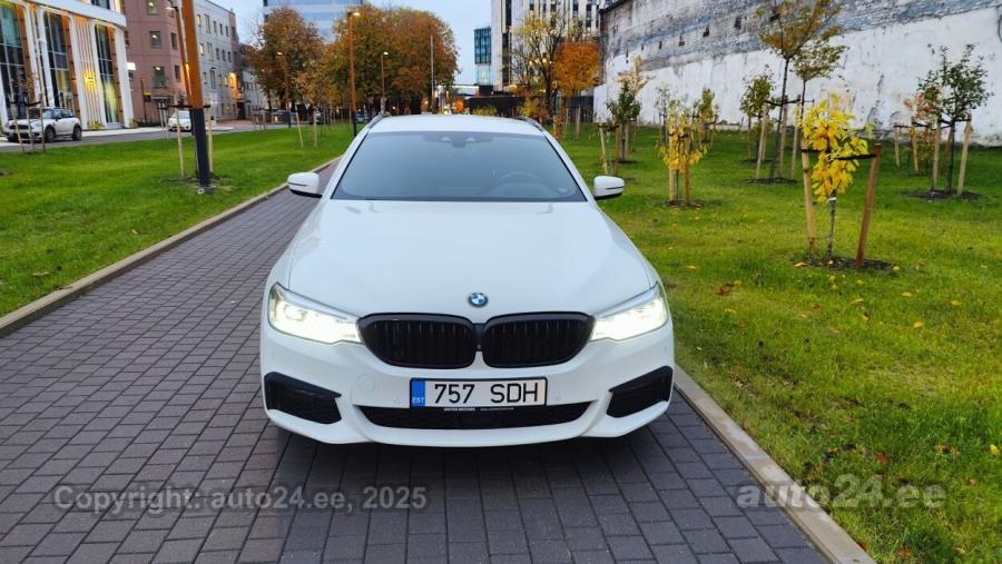 Balts BMW 5 Series 2018 Tallina, ar dzinēja tilpumu 3.00 L un nobraukumu 141 tūkst. km par 29000 €, foto 8 vietnē AUTOMOTO.COM.LV
