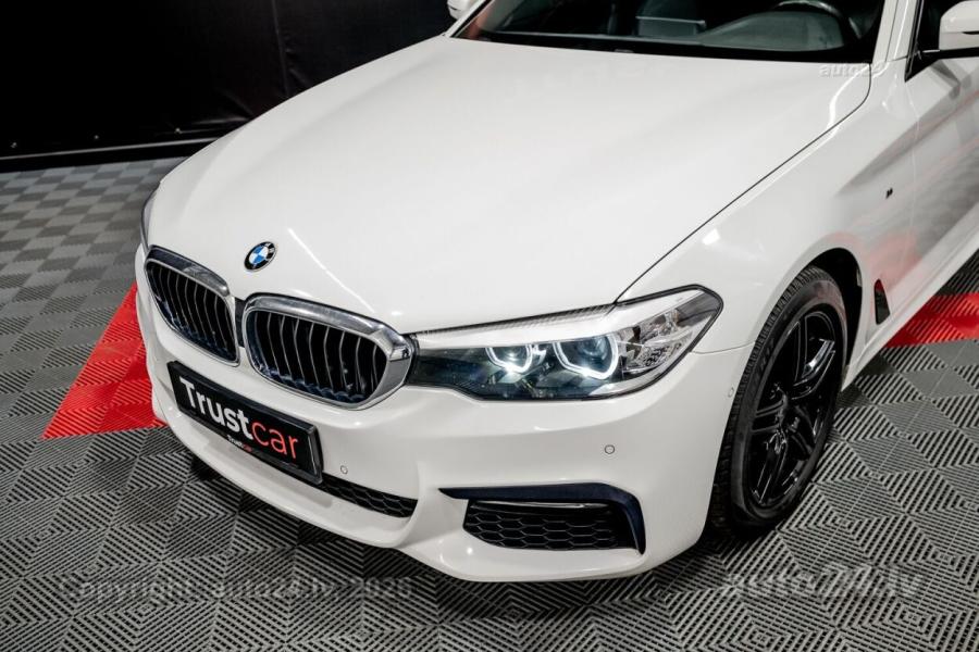 White BMW 5 Series 2018 in Parnu, with an engine capacity of 3.00 L and mileage of 348 thousand km for 14999 €, photo 3 on AUTOMOTO.COM.LV