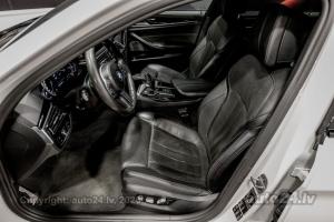 White BMW 5 Series 2018 in Parnu, with an engine capacity of 3.00 L and mileage of 348 thousand km for 14999 €, photo 11 on AUTOMOTO.COM.LV