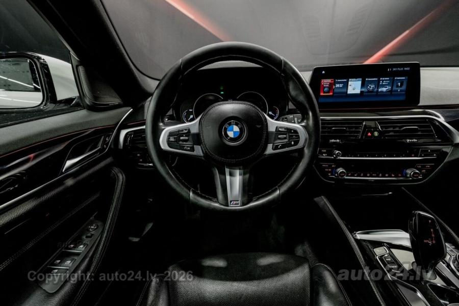 White BMW 5 Series 2018 in Parnu, with an engine capacity of 3.00 L and mileage of 348 thousand km for 14999 €, photo 17 on AUTOMOTO.COM.LV
