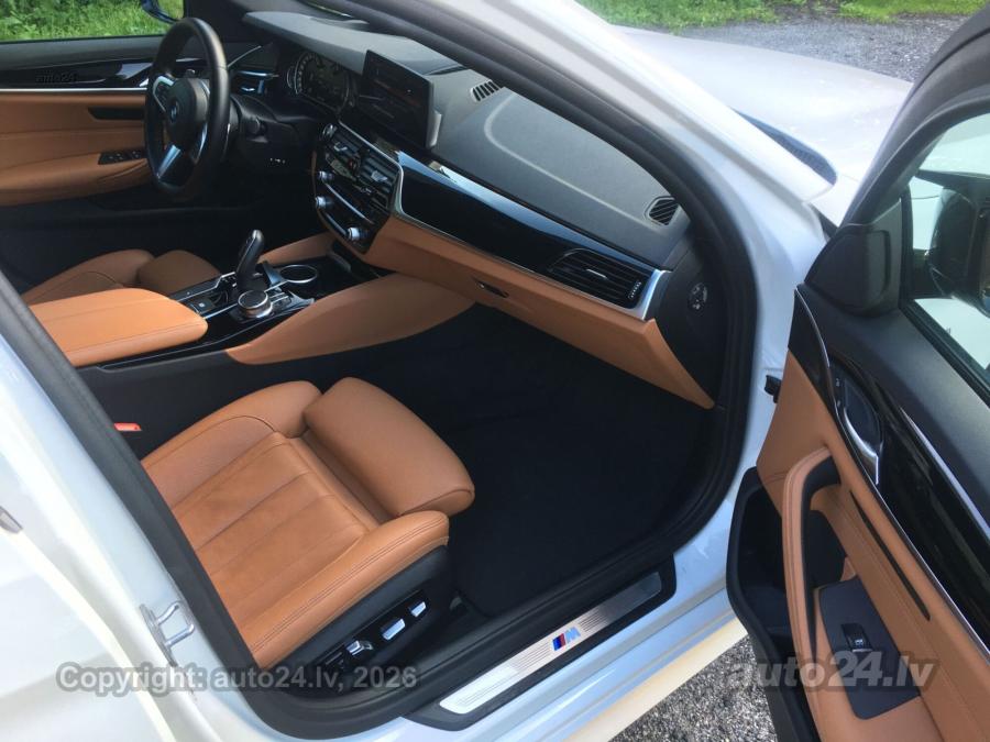 Balts BMW 5 Series 2018 Tallina, ar dzinēja tilpumu 3.00 L un nobraukumu 249 tūkst. km par 25555 €, foto 13 vietnē AUTOMOTO.COM.LV