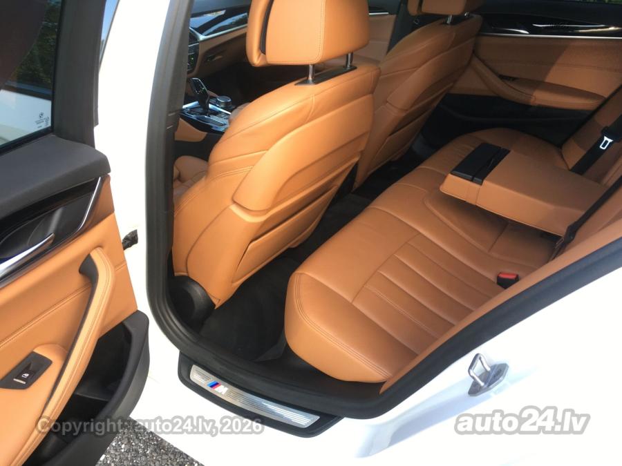 Balts BMW 5 Series 2018 Tallina, ar dzinēja tilpumu 3.00 L un nobraukumu 249 tūkst. km par 25555 €, foto 14 vietnē AUTOMOTO.COM.LV