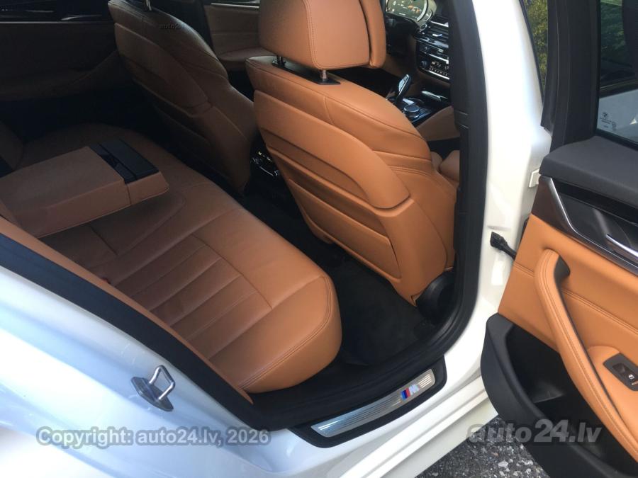 Balts BMW 5 Series 2018 Tallina, ar dzinēja tilpumu 3.00 L un nobraukumu 249 tūkst. km par 25555 €, foto 15 vietnē AUTOMOTO.COM.LV