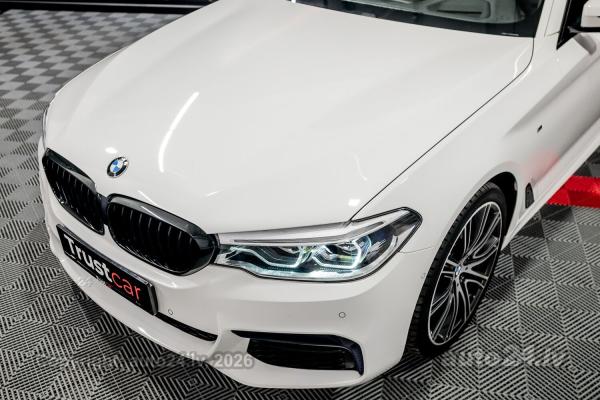 Balts BMW 5 Series 2018 Pērnava, ar dzinēja tilpumu 3.00 L un nobraukumu 238 tūkst. km par 22999 €, foto 4 vietnē AUTOMOTO.COM.LV