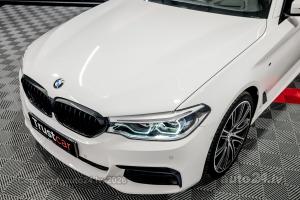 White BMW 5 Series 2018 in Parnu, with an engine capacity of 3.00 L and mileage of 238 thousand km for 22999 €, photo 4 on AUTOMOTO.COM.LV