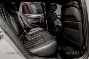 White BMW 5 Series 2018 in Parnu, with an engine capacity of 3.00 L and mileage of 238 thousand km for 22999 €, photo 15 on AUTOMOTO.COM.LV