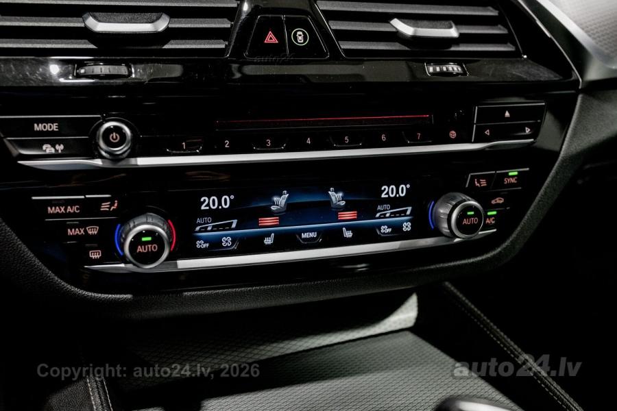 White BMW 5 Series 2018 in Parnu, with an engine capacity of 3.00 L and mileage of 238 thousand km for 22999 €, photo 26 on AUTOMOTO.COM.LV