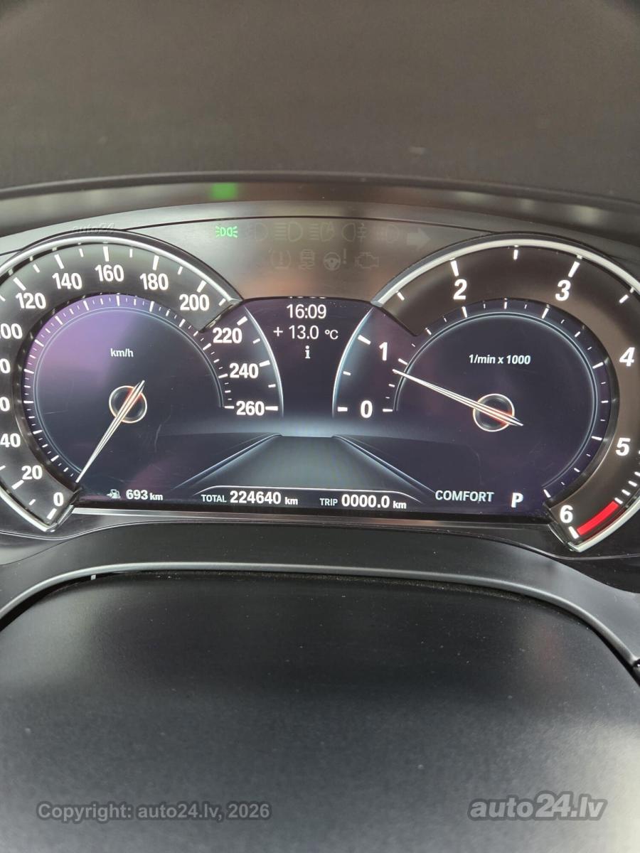 Balts BMW 5 Series 2018 Tallina, ar dzinēja tilpumu 2.00 L un nobraukumu 225 tūkst. km par 16490 €, foto 13 vietnē AUTOMOTO.COM.LV